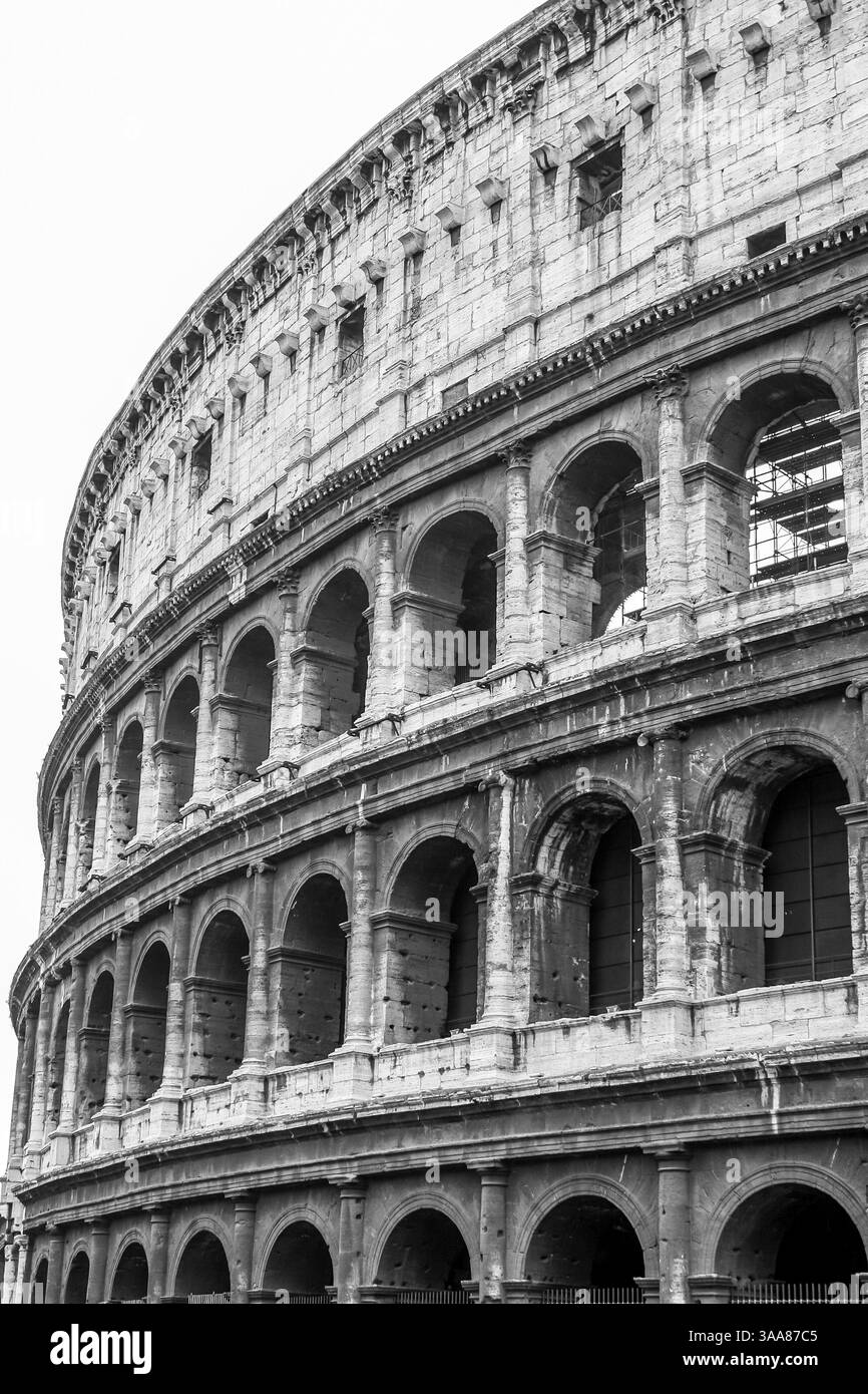 Roman amphitheatre exterior Black and White Stock Photos & Images - Alamy