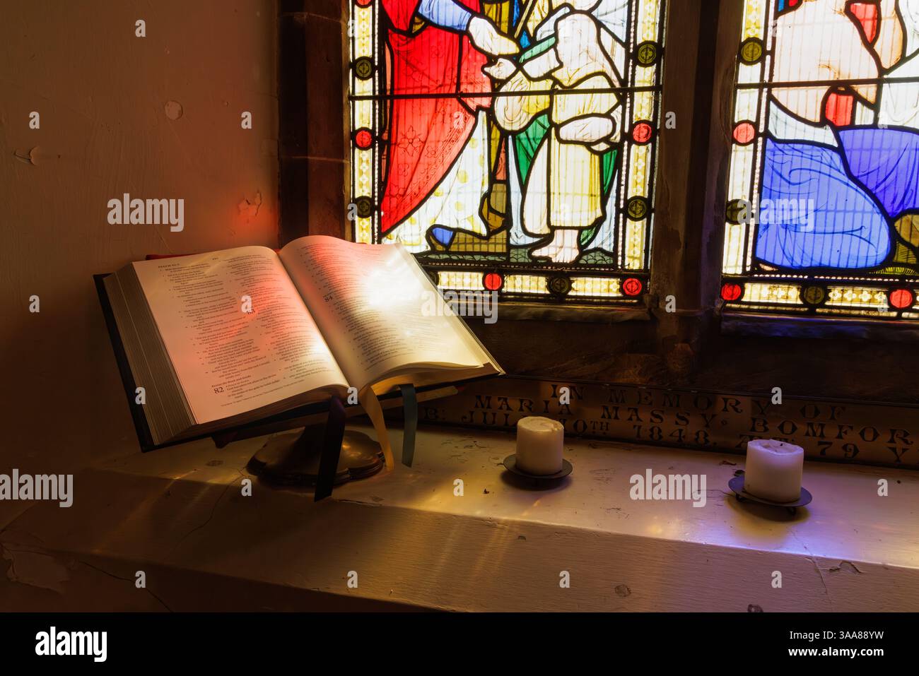 Rufford, Lancashire, UK: Inside St. Mary's, a Grade II listed church ...
