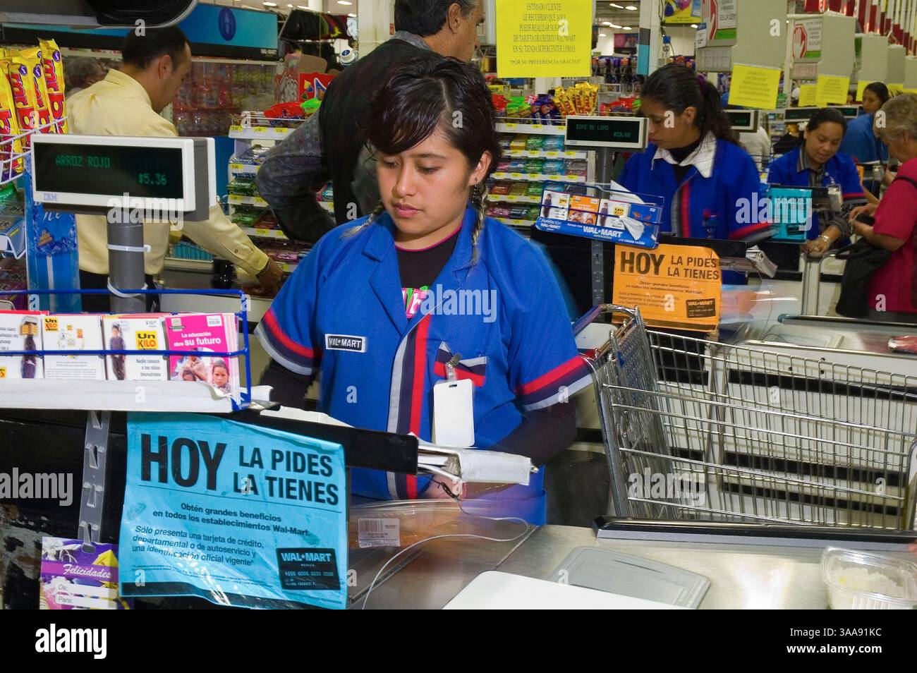 Nov 07, 2006; Mexico City, DF, MEXICO; Mexico's largest retail outlet ...