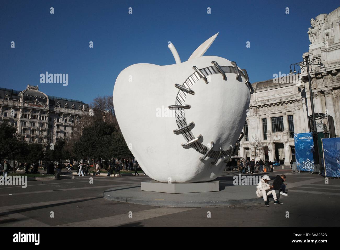 Milan, Italy. January 02, 2025. The Big Apple of Milan – by ...
