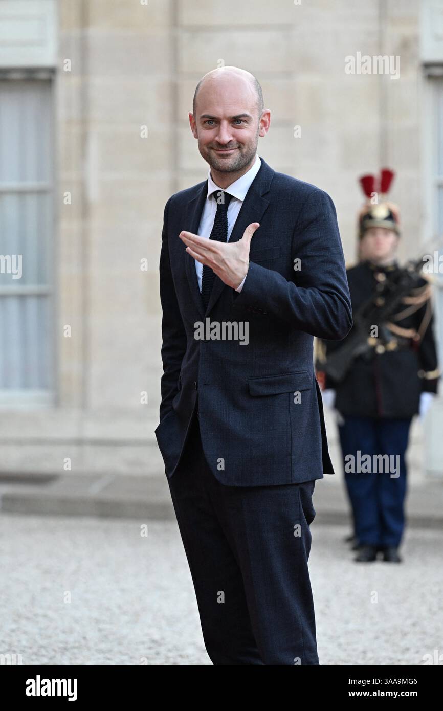 Guest arriving at the presidential Elysee Palace to attend a state ...