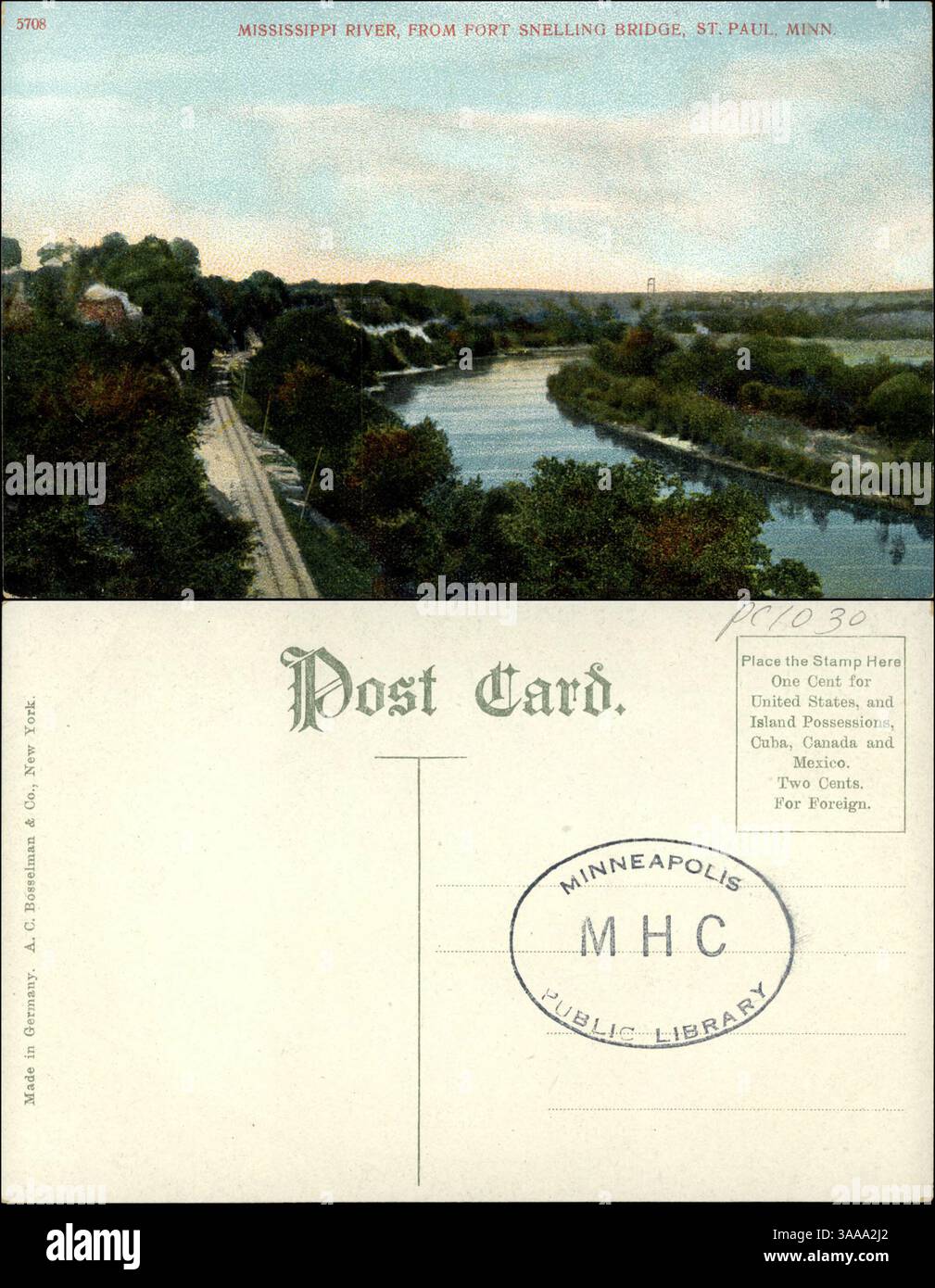 A view of the Mississippi River taken from the Fort Snelling Bridge in ...