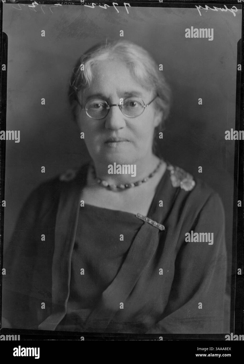 Mrs. Sam Rosen is a member of the ladies' auxiliary of Talmud Torah ...