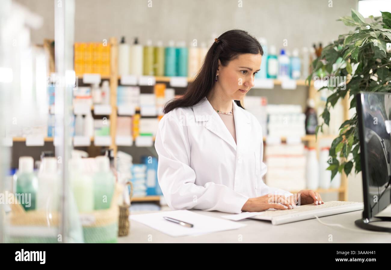 German pharmacist hi-res stock photography and images - Alamy