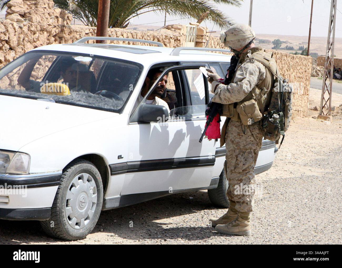 300 vehicles hi-res stock photography and images - Alamy