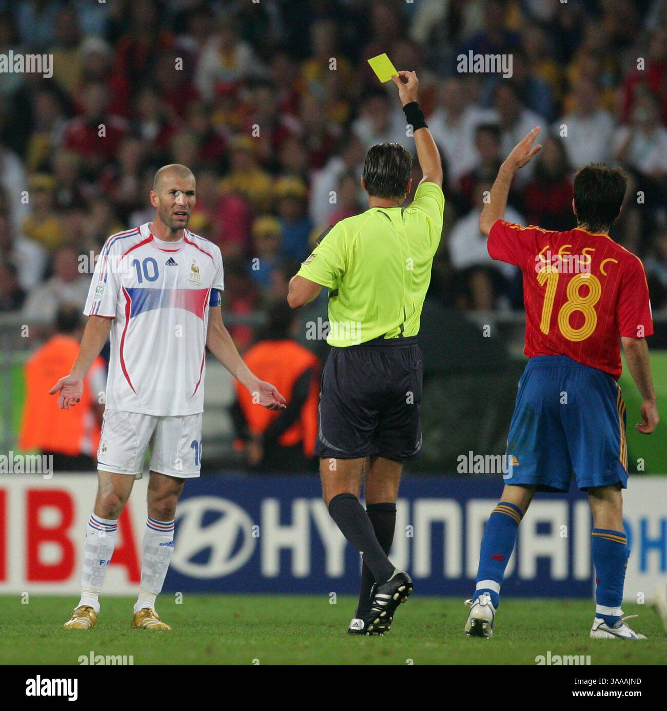 Zyellowcard hi-res stock photography and images - Alamy