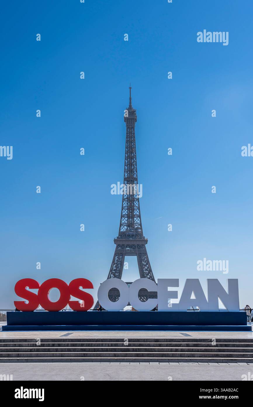 Paris, France - 03 31 2025: View of the Eiffel Tower, The Trocadero ...