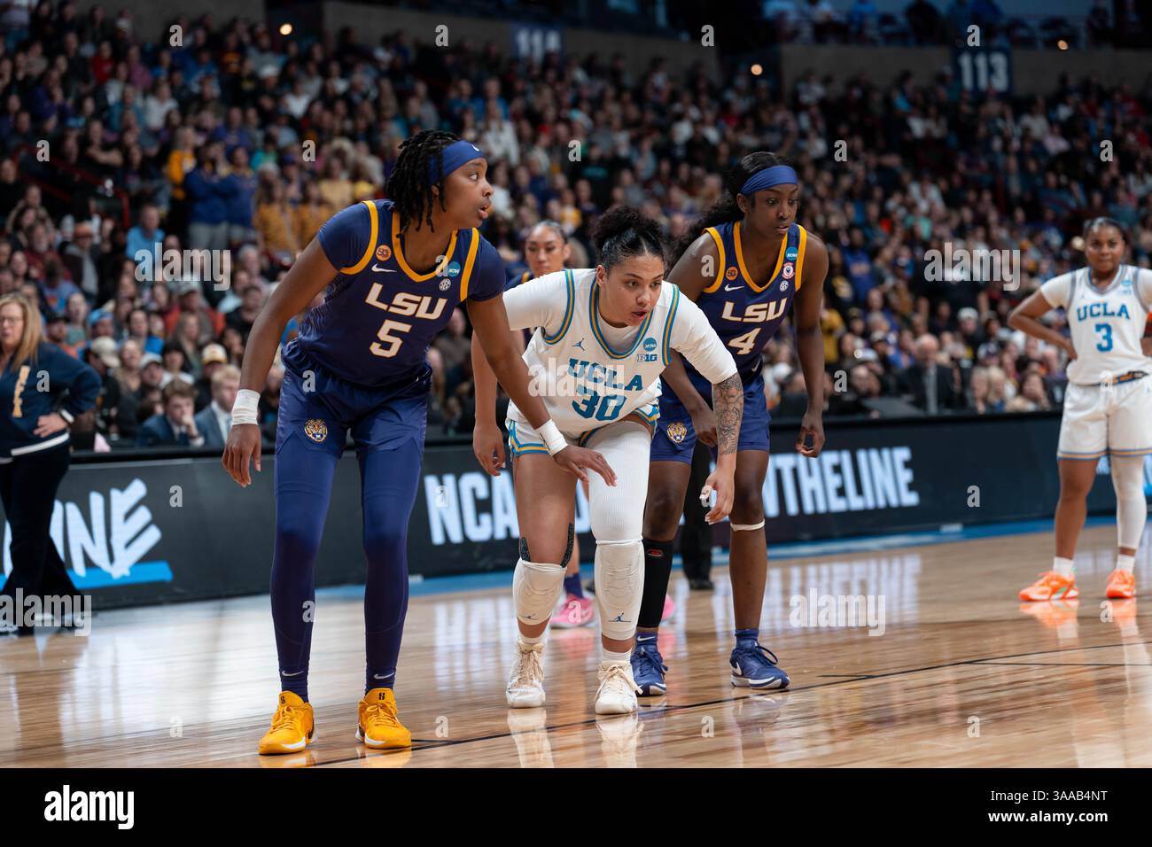 LSU Lady Tigers forward Sa'Myah Smith (5) and guard Flau'Jae Johnson (4 ...