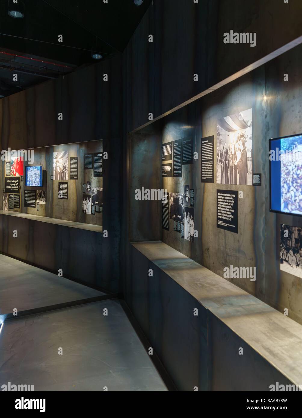 Muzeum Jana Pawła II i Prymasa Wyszynskiego. Museum of John Paul II and ...