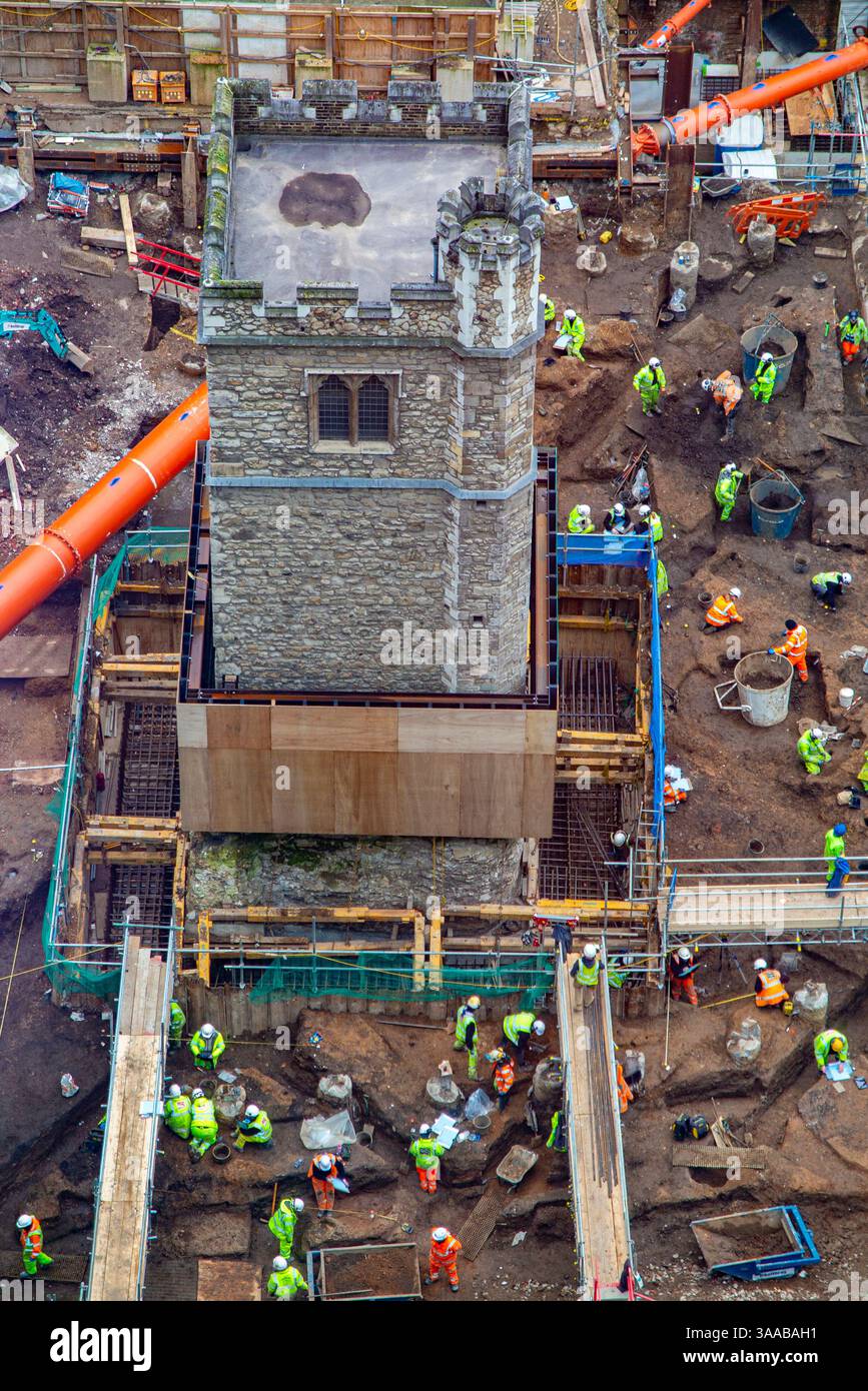 Construction in the City of London continues around All Hallows ...