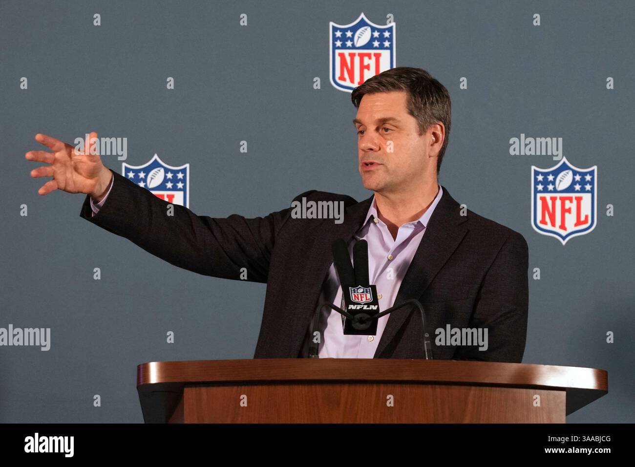 Brian Rolapp, NFL executive vice president and chief media and business ...