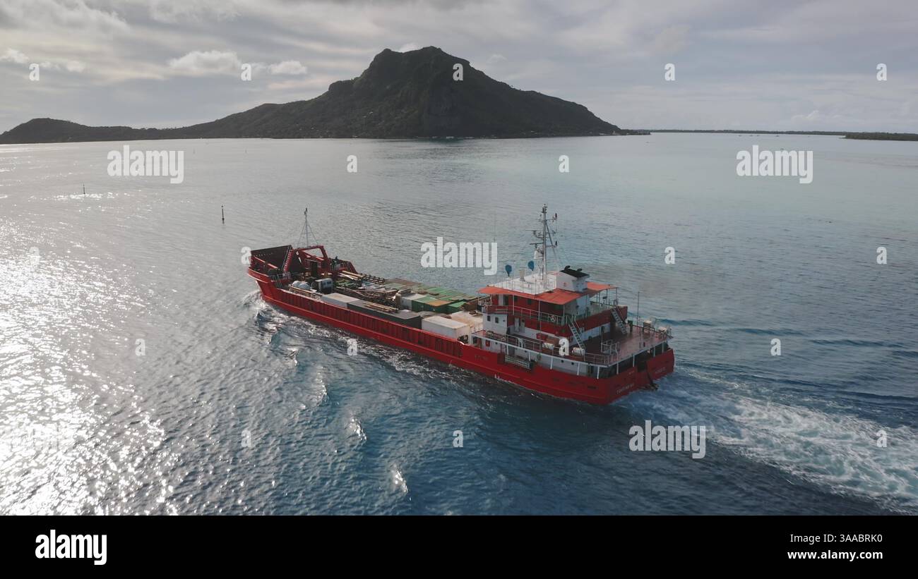 Aerial footage boat navigating scenic hi-res stock photography and ...
