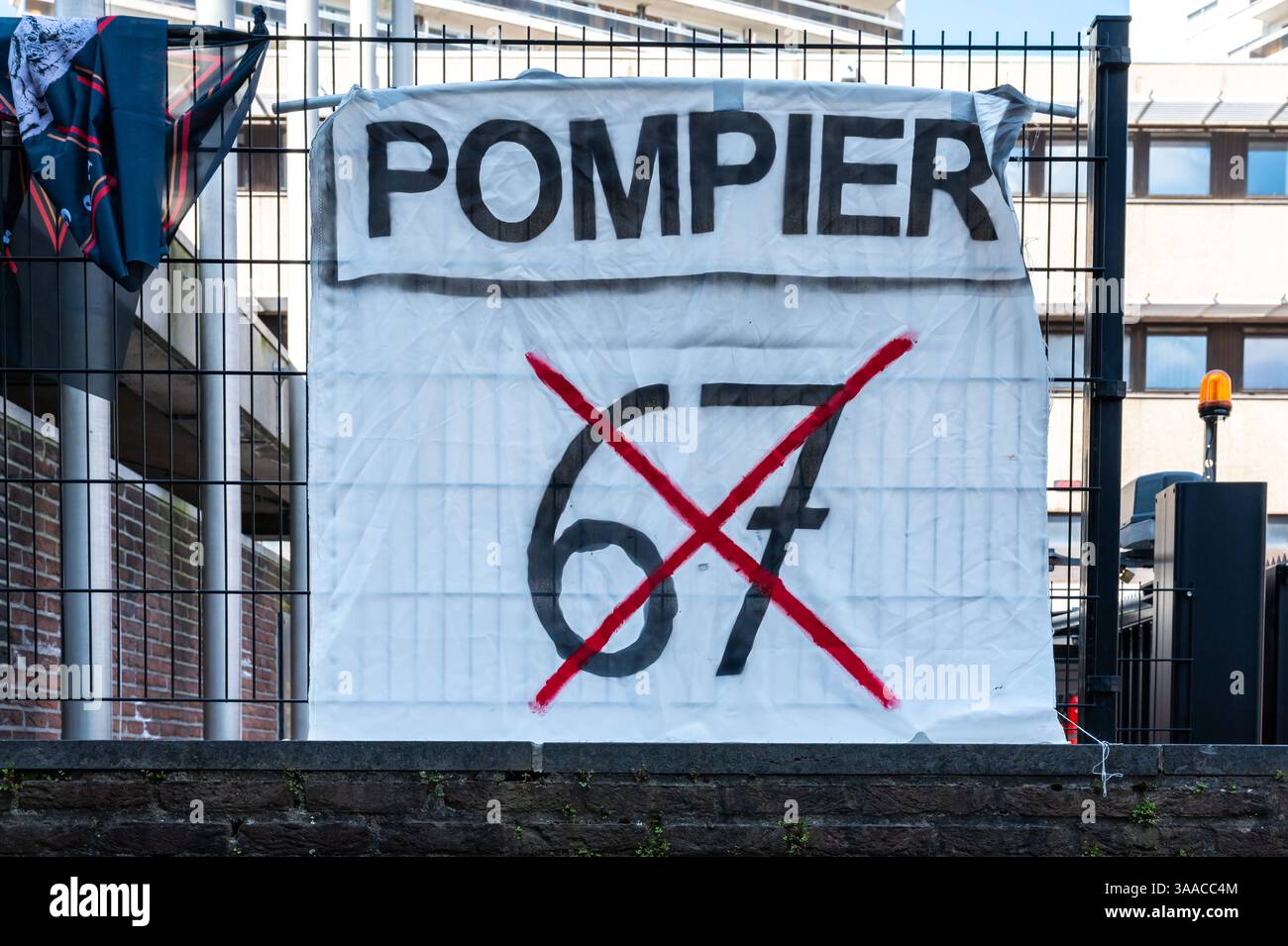 National strike actions at the firefighters headquarters, Avenue des hÃ ...