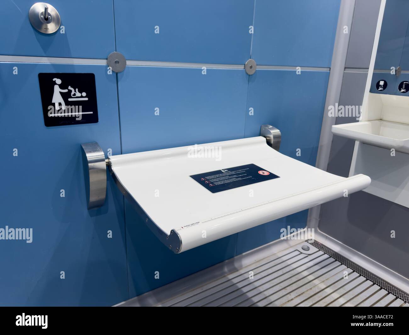 Practical restroom features hi-res stock photography and images - Alamy