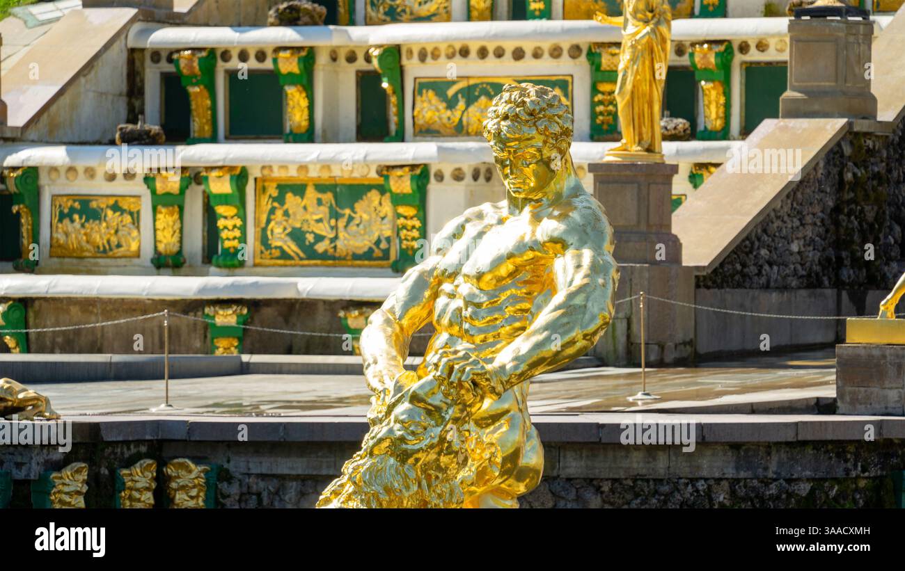 Fountain Samson without water close-up, Peterhof, St. Petersburg ...
