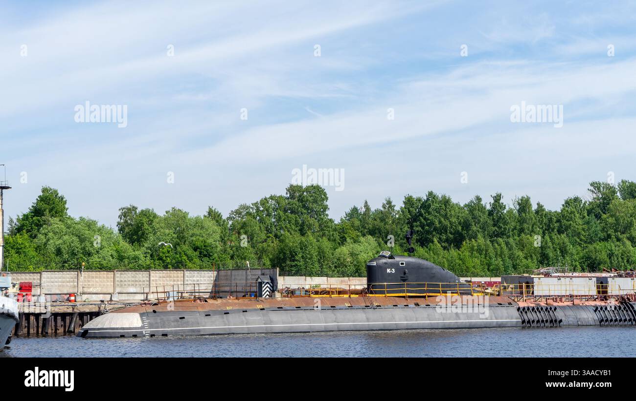 Russian submarine k 3 leninsky komsomol hi-res stock photography and ...