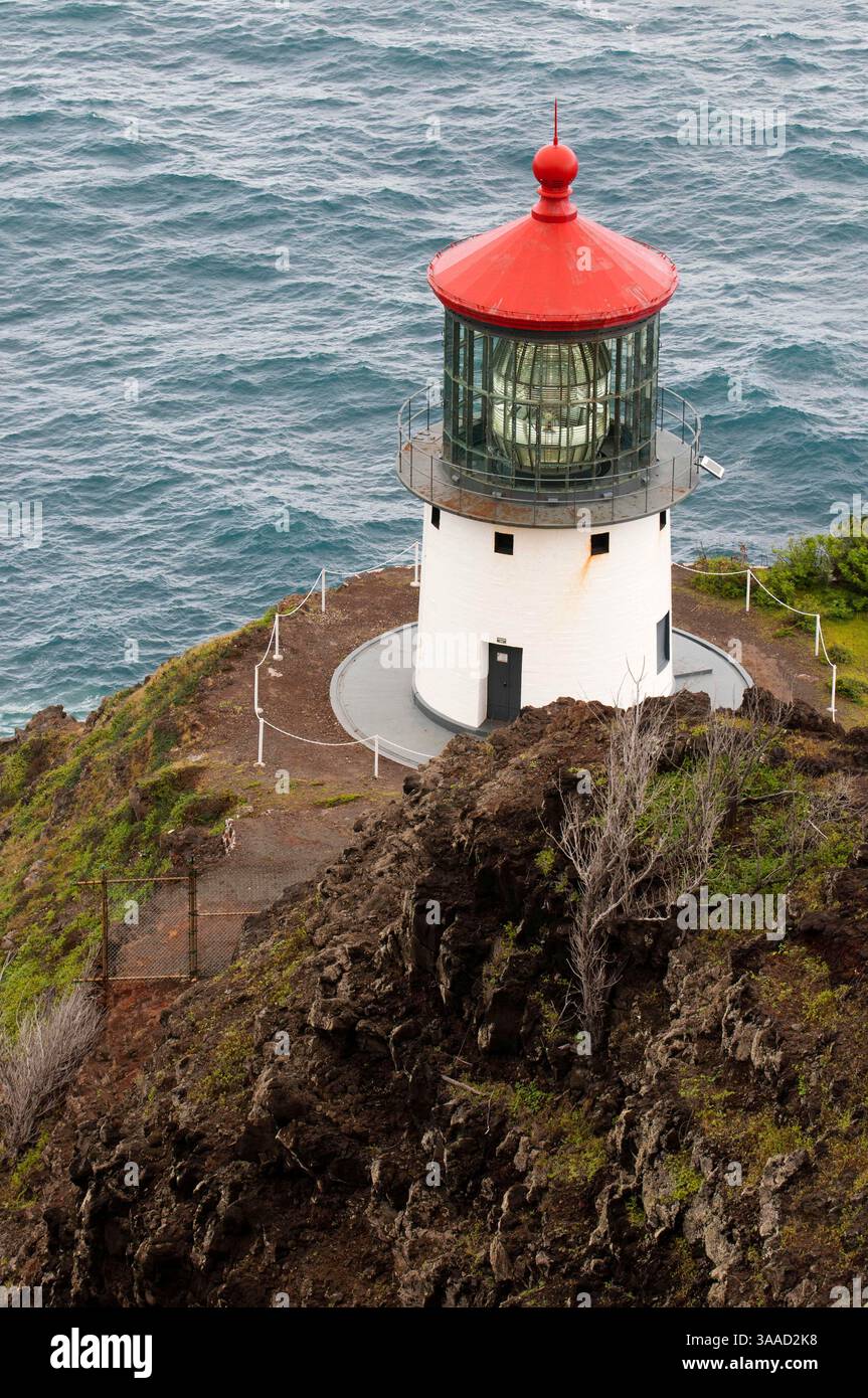 Jan 5, 2015 - Hawaii, U.S. - Makapu'u Lighthouse at the eastern end of ...