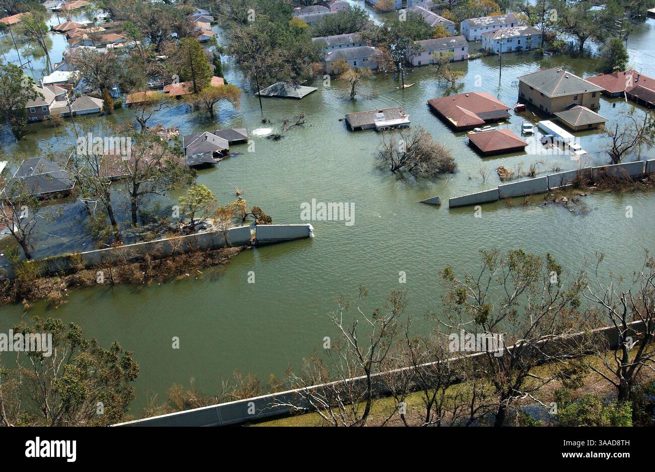 Hurricane katrina broken levee hi-res stock photography and images - Alamy