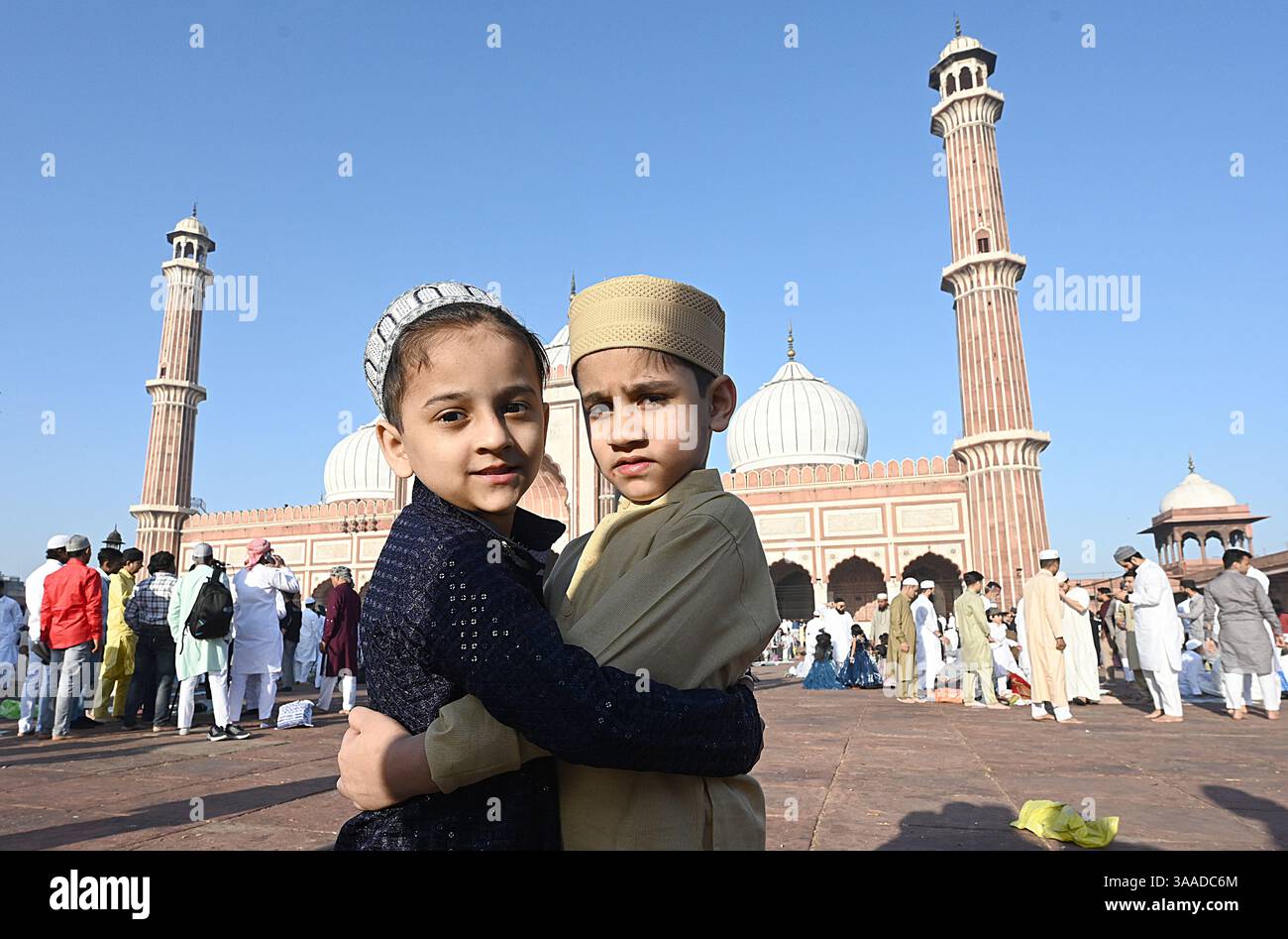 New Delhi, India. 31st Mar, 2025. NEW DELHI, INDIA - MARCH 31: Muslims ...