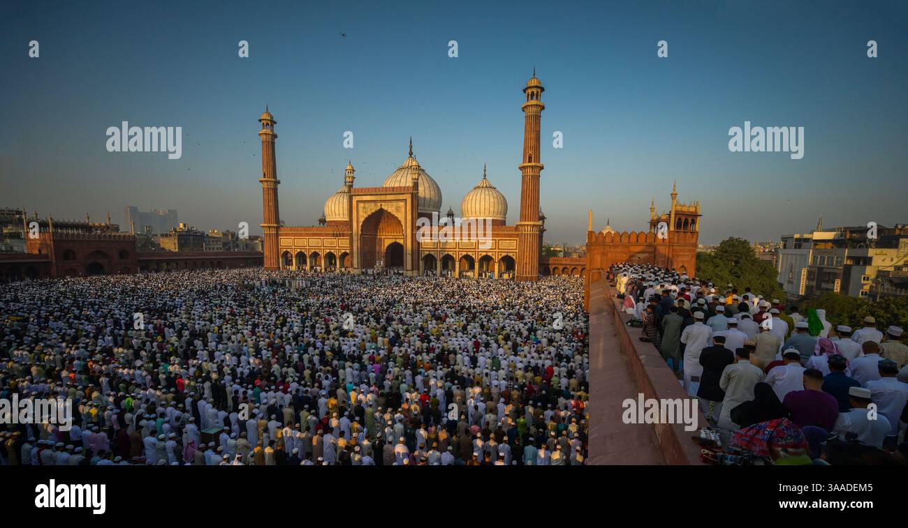 NEW DELHI, INDIA - MARCH 31: People offer 'namaz' on the occasion of ...