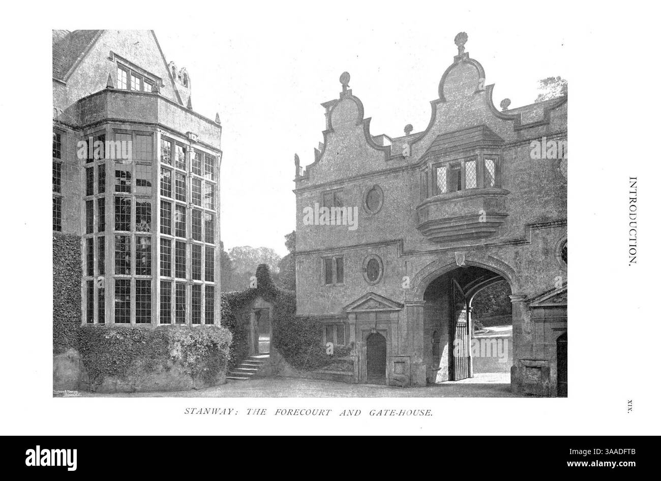 Historic gatehouse Cut Out Stock Images & Pictures - Alamy