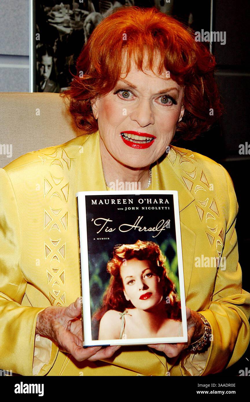 MAUREEN O'HARA (born Maureen FitzSimons; 17 August 1920 - 24 October ...