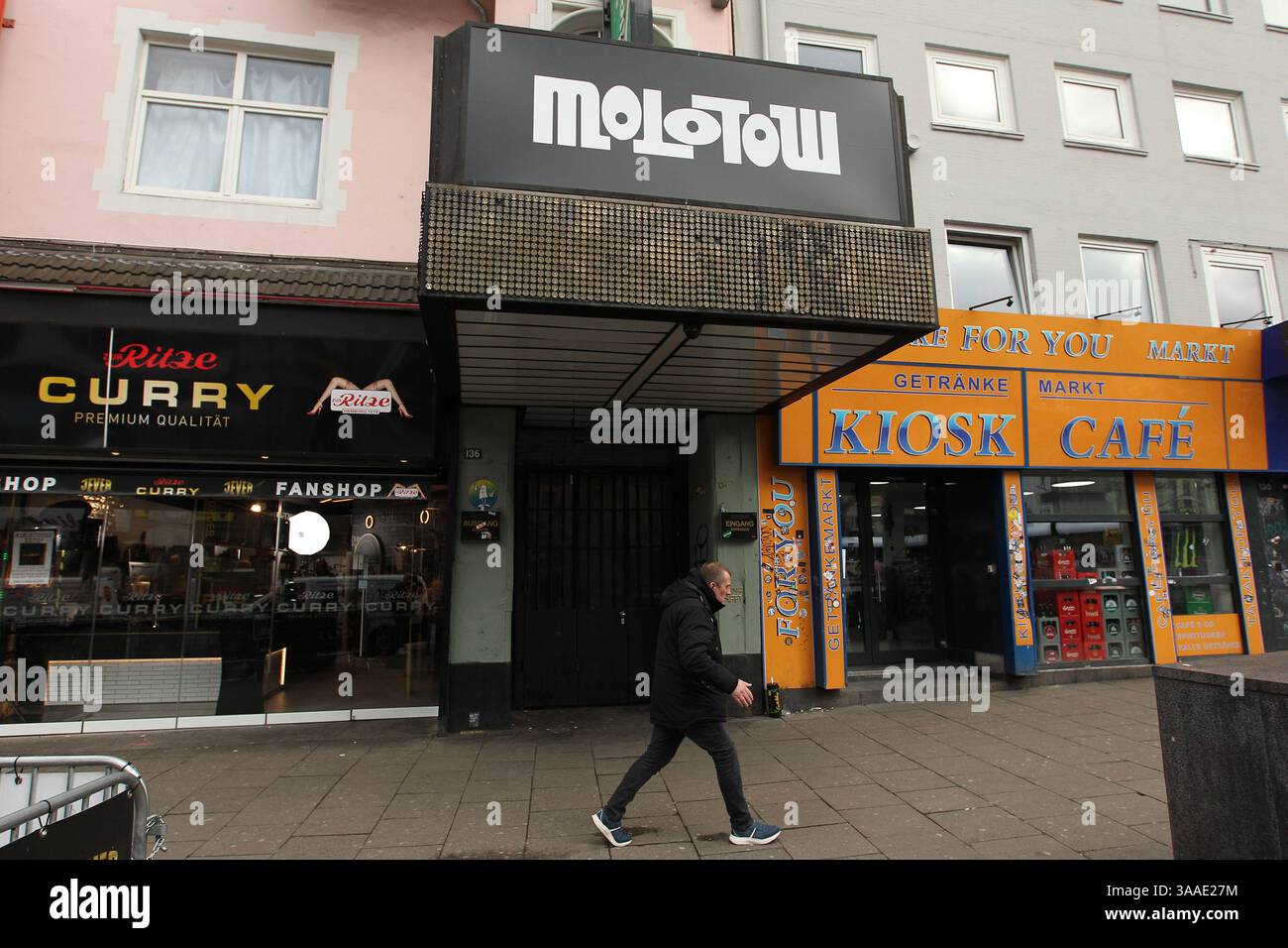 Der Molotow Musikclub an seinem neuen Standort auf der Reeperbahn 136 ...