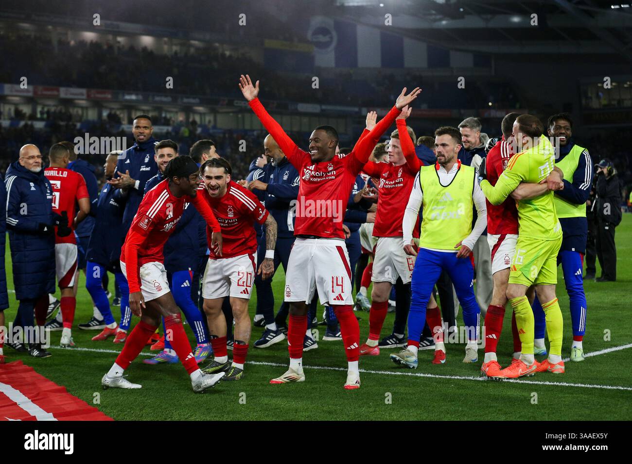 Nottingham Forest midfielder Callum Hudson-Odoi (14) celebrates win ...