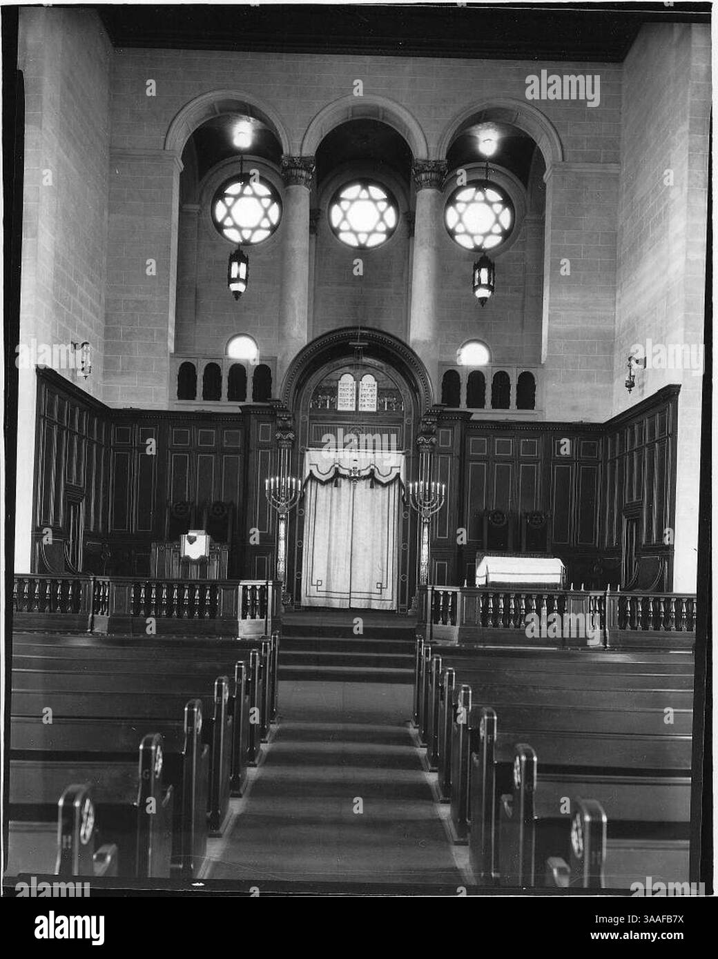 Interior, Shaar Hashomayim Synagogue, Montreal, QC, 1927 (3 Stock Photo ...