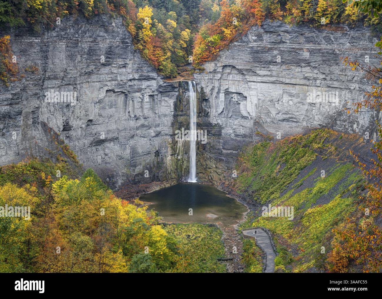 Taughannock Falls from Overlook View Point , Taughannock Falls State Park, Finger Lakes, New ...