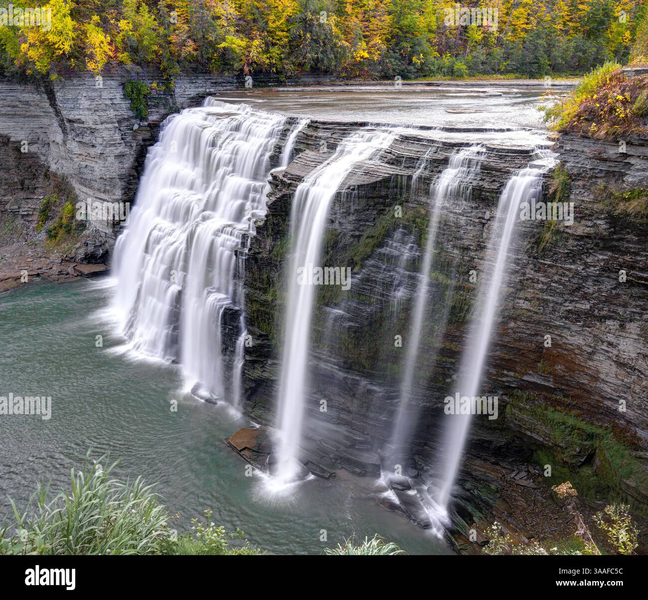 Middle Falls, Genesee River, Letchworth State Park, Finger Lakes, New ...