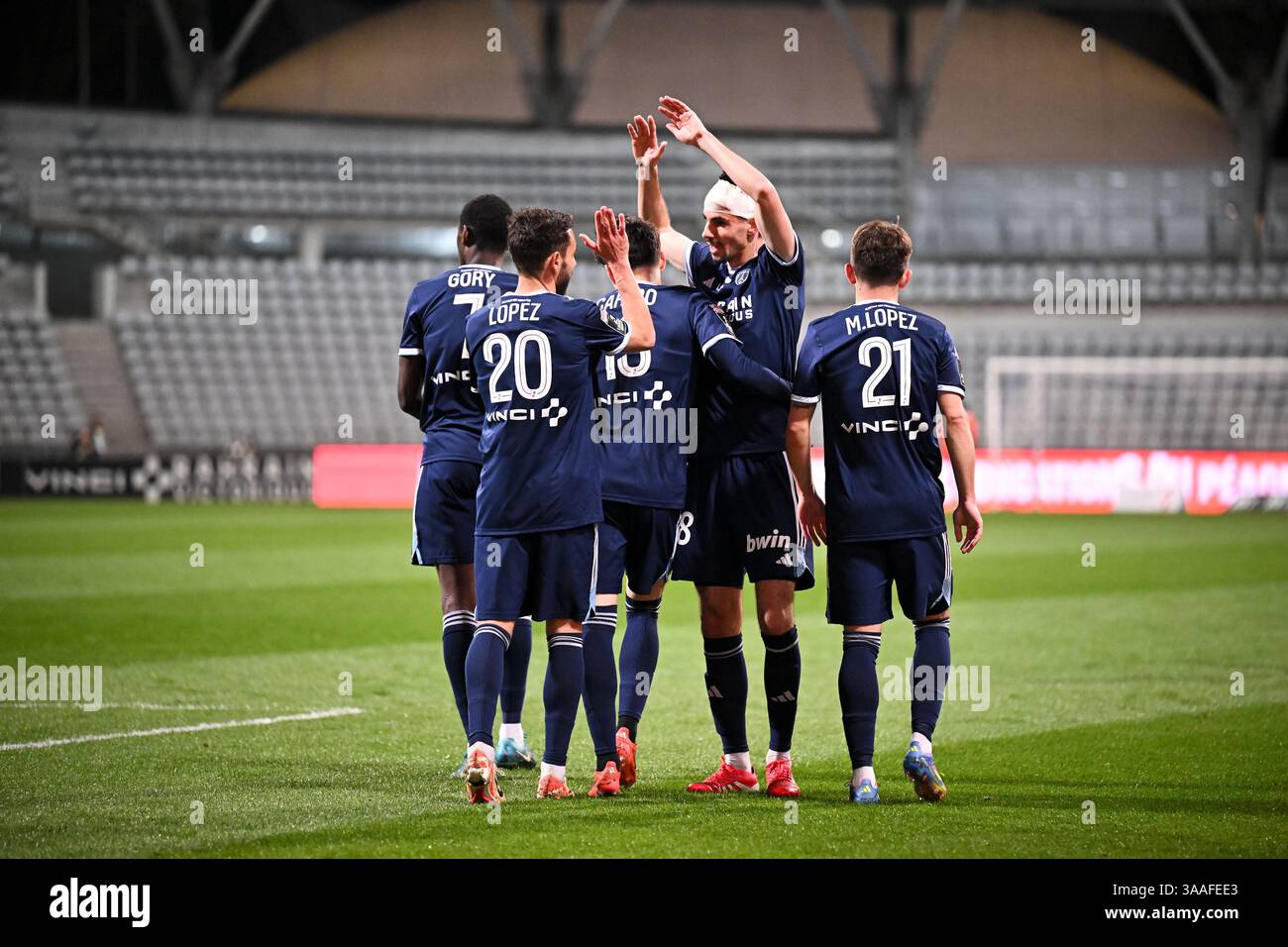 28 Thibault DE SMET (pfc) during Ligue 2 BKT match between Paris FC and ...