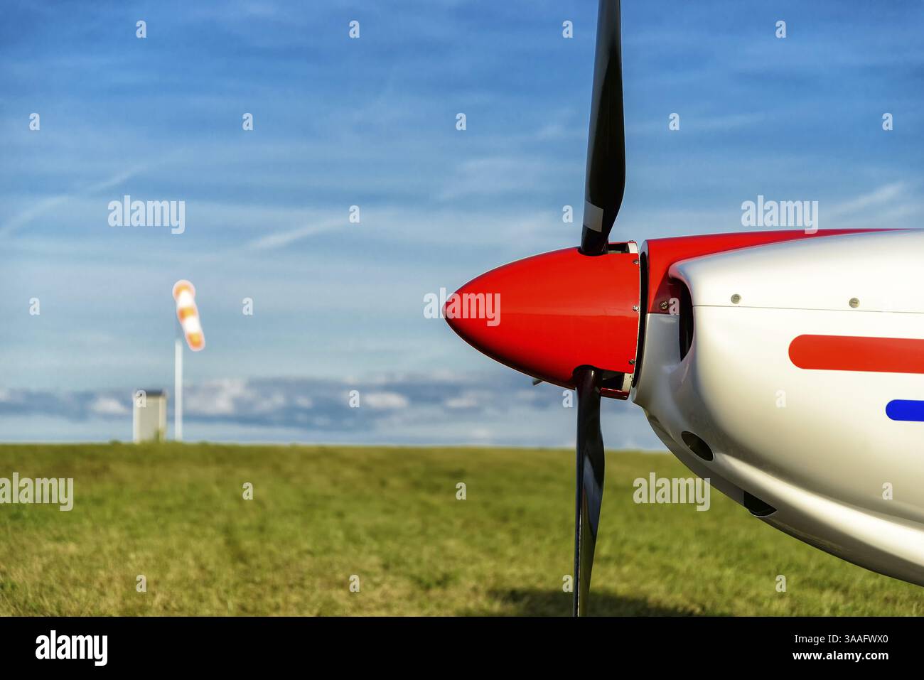 Small ultra light plane hi-res stock photography and images - Alamy