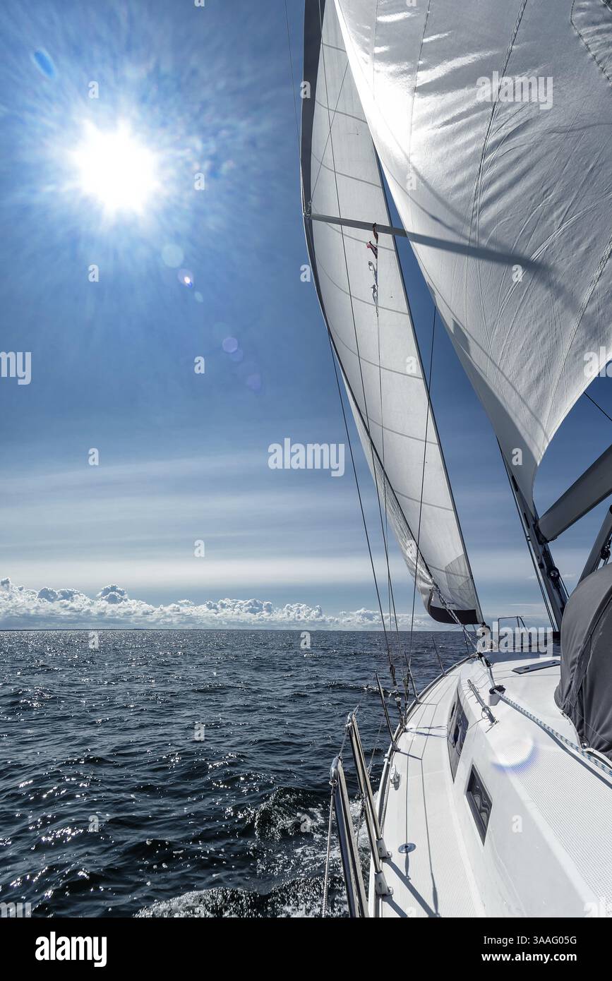 Sailing on a sailing yacht on the ocean Stock Photo - Alamy