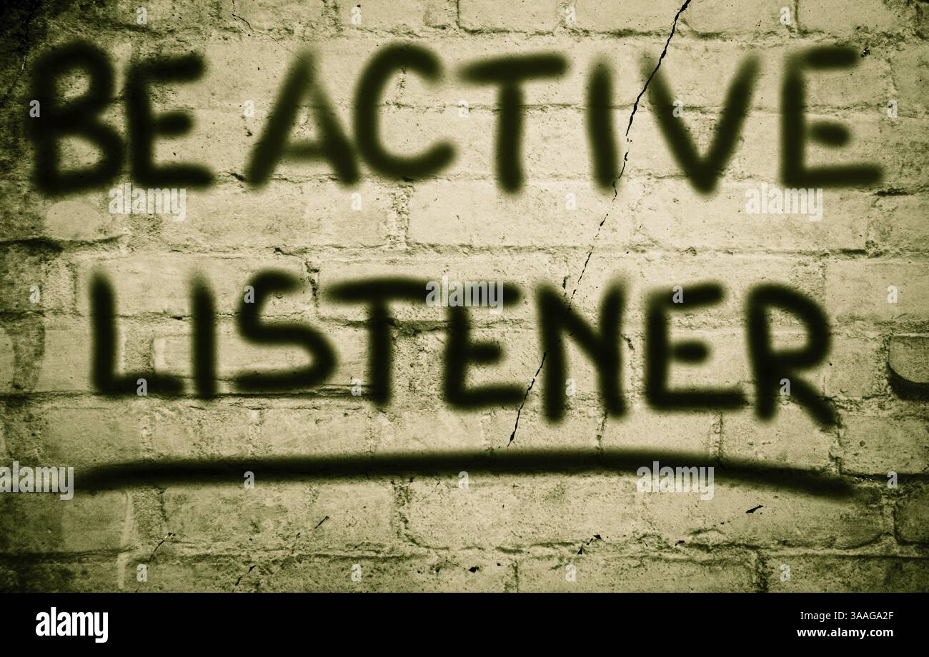 Listen, listener, audience hi-res stock photography and images - Alamy