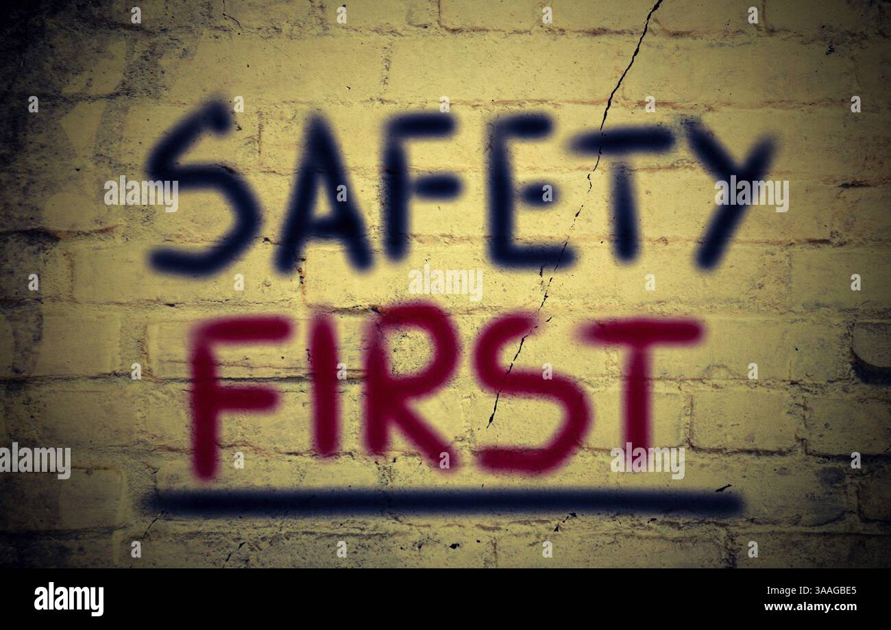 First aid notice hi-res stock photography and images - Alamy