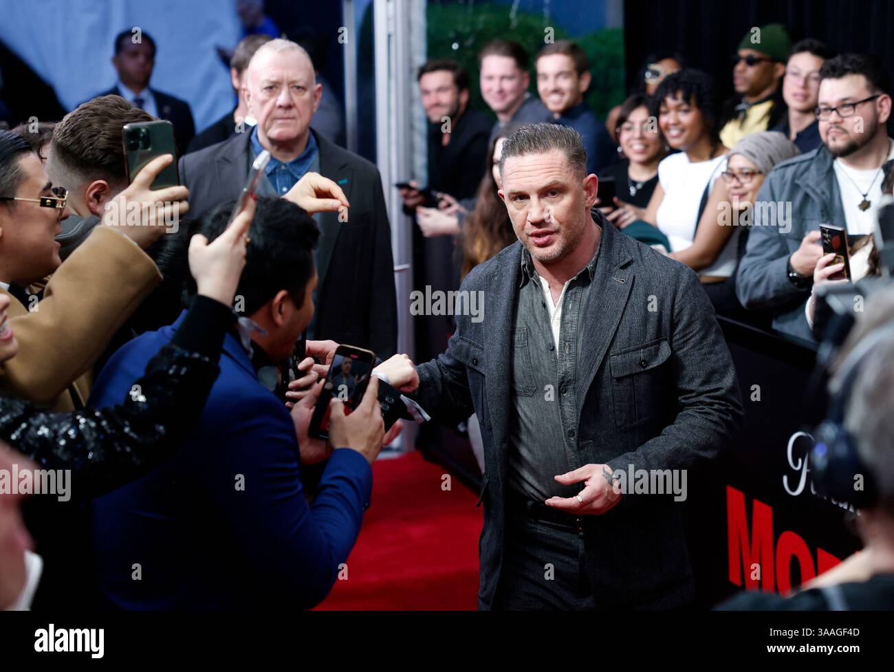 New York, United States. 31st Mar, 2025. Tom Hardy arrives on the red ...
