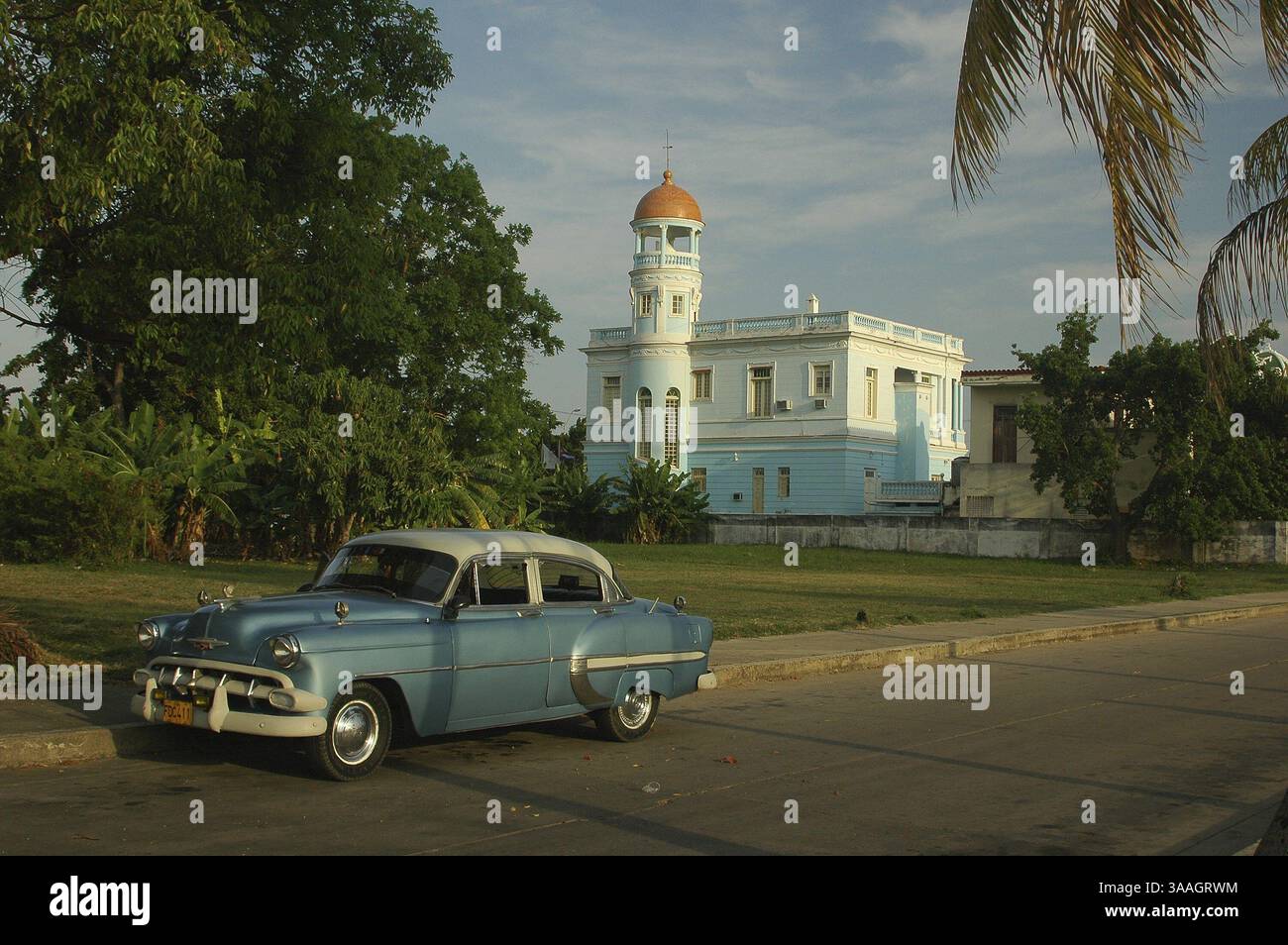 Classic cars in Cuba Stock Photo - Alamy