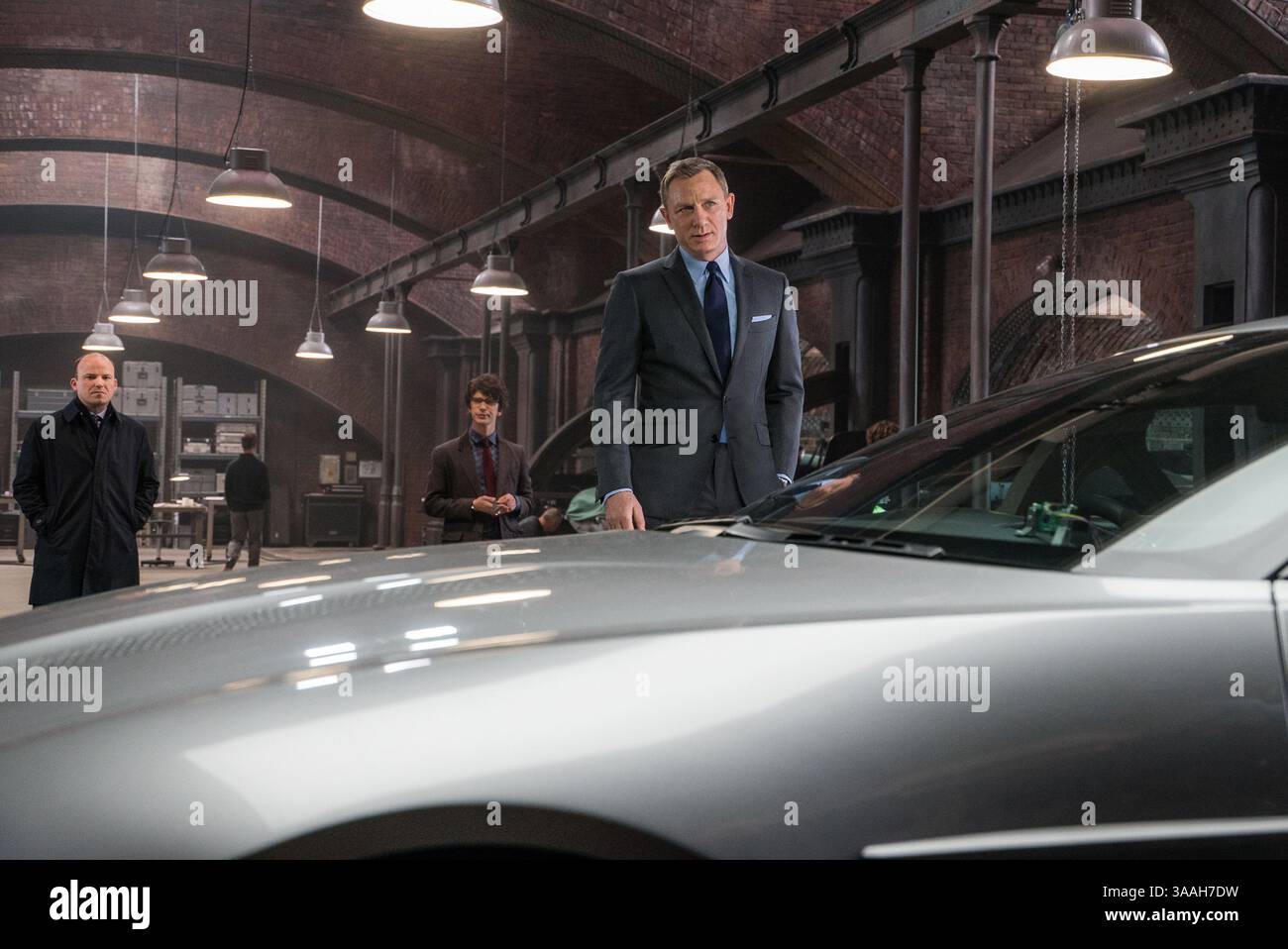 Daniel craig spectre columbia hi-res stock photography and images - Alamy