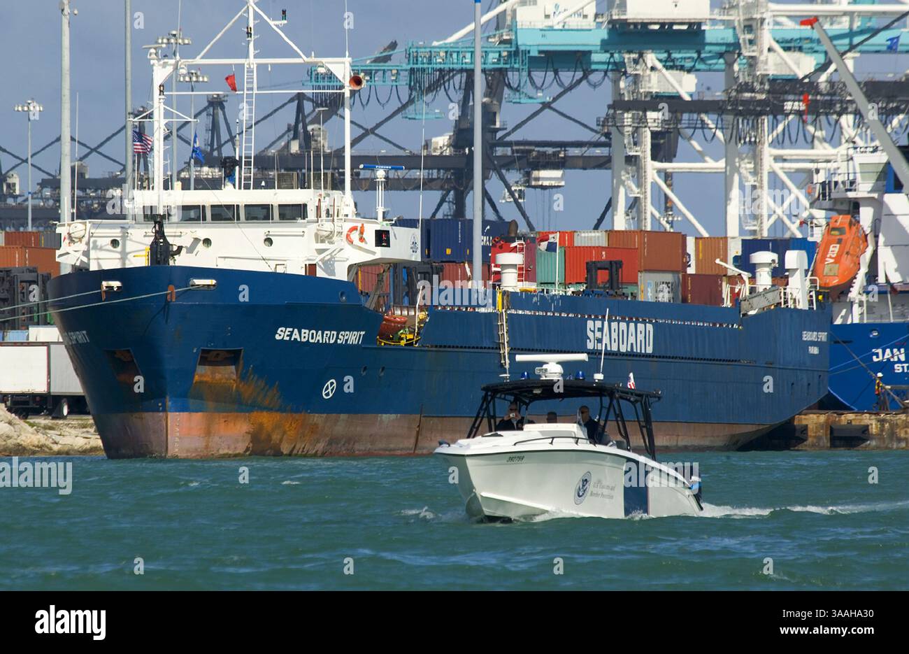 June 10, 2008 - Miami, FL, USA - A US Customs and Border Patrol boat ...