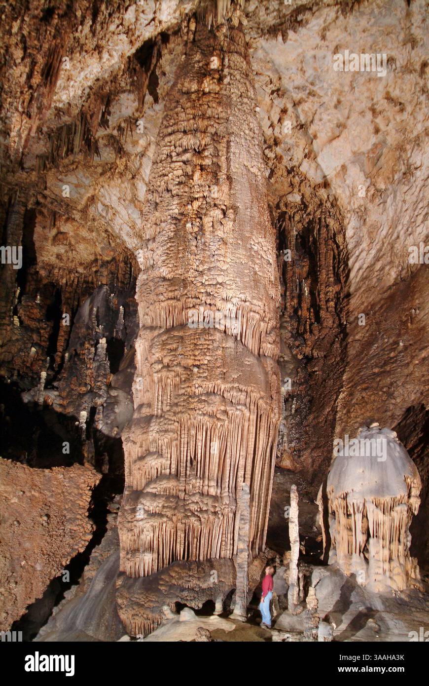 April 18, 2007 - Carlsbad, NM, USA - The Monarch limestone formations ...