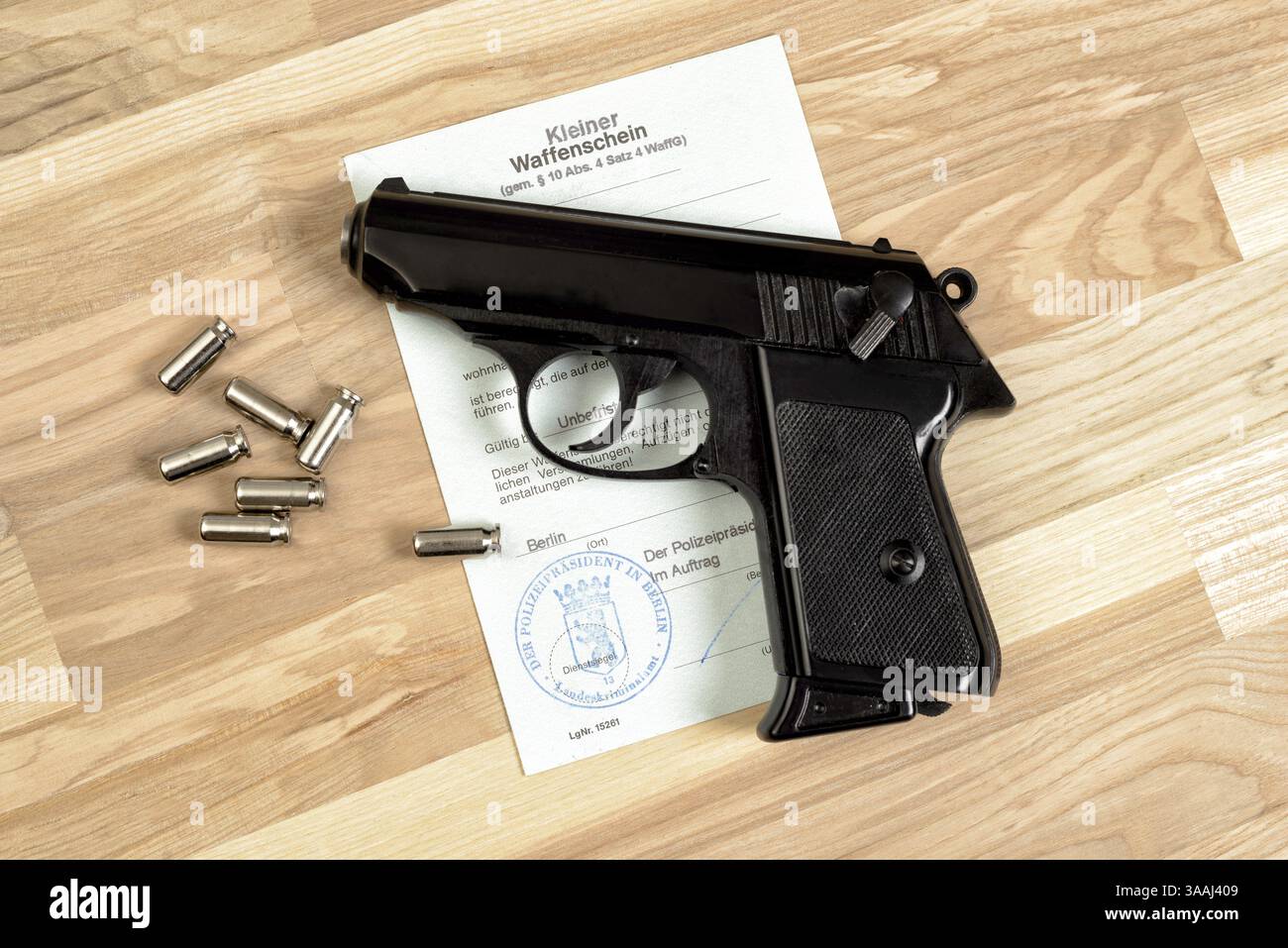 Pistol and firearms licence Stock Photo - Alamy