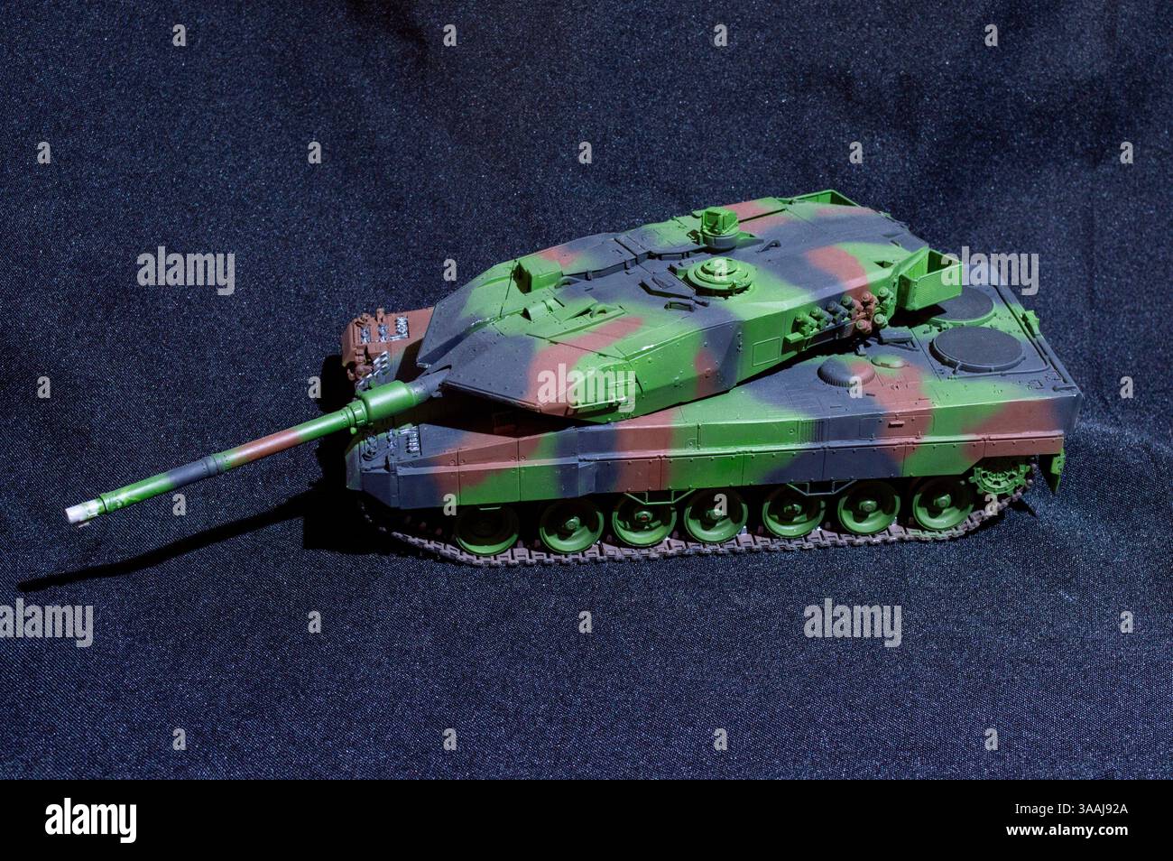 Maqueta de tanque hi-res stock photography and images - Alamy
