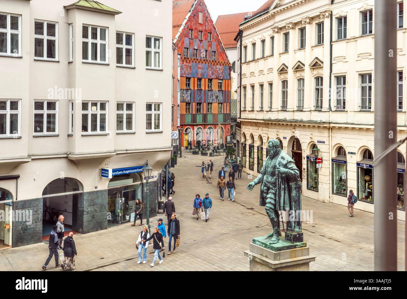 Augsburger Fußgängerzone, Fuggerplatz, Augsburg, 29. März 2025 ...