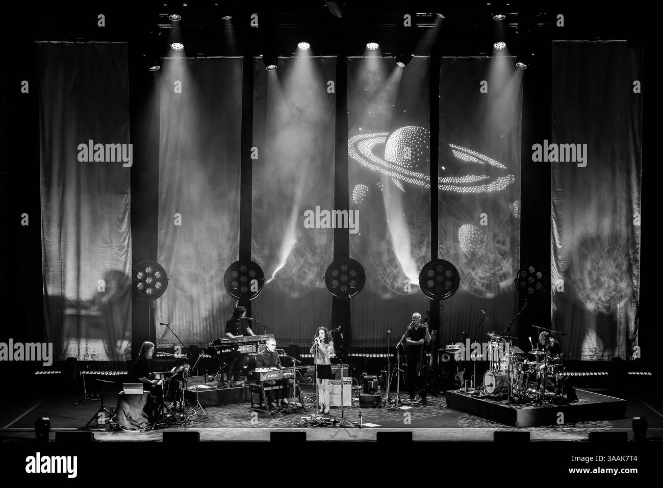 David Gray in concert at Venue Cymru, Llandudno, UK on 28th March 2025 ...