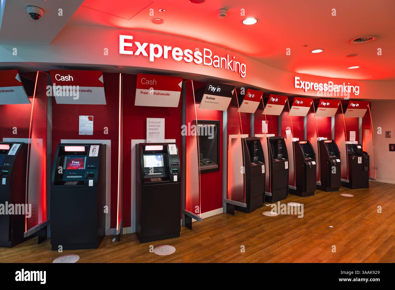 Kiosk machines hi-res stock photography and images - Alamy