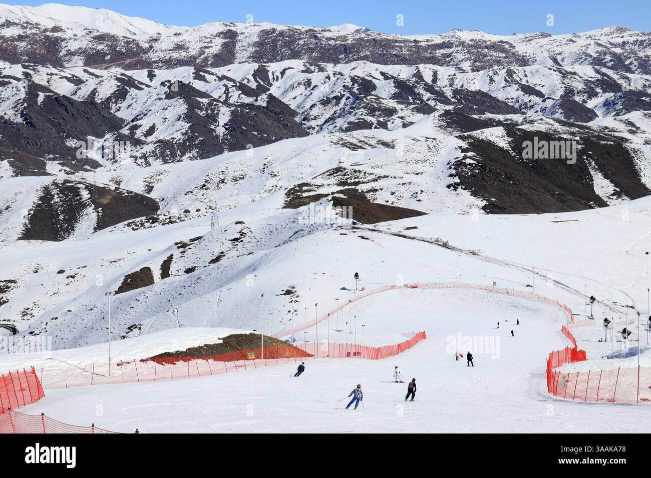 Tourists experience skiing in Altay City, northwest China's Xinjiang ...