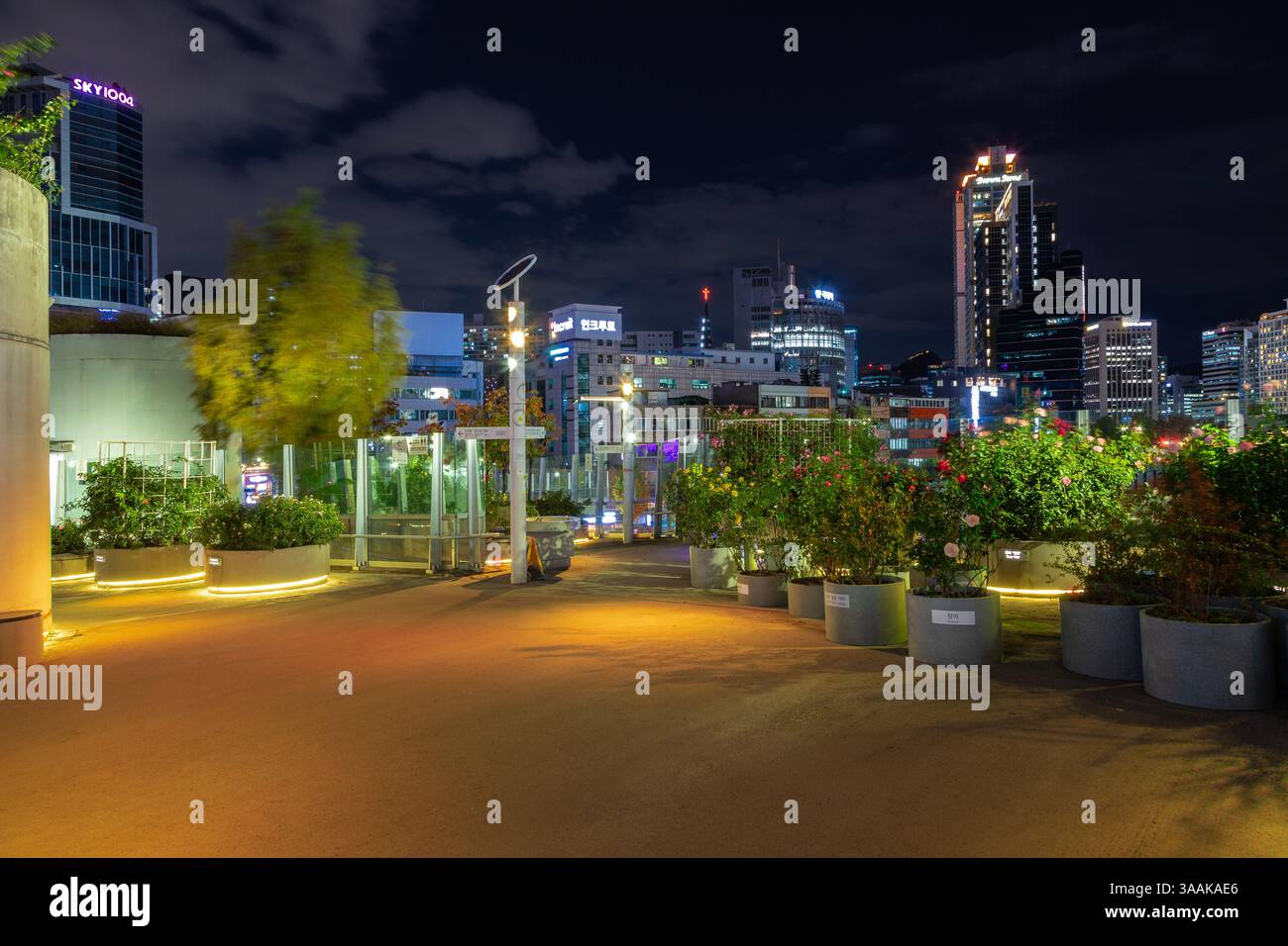 Skygarden Seoullo 7017, is an elevated linear park in Seoul built atop ...