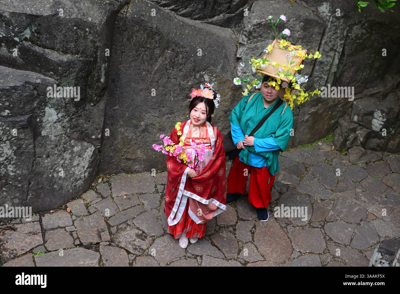 The Huazhao Festival kicks off in Huqiu scenic area in Suzhou City ...