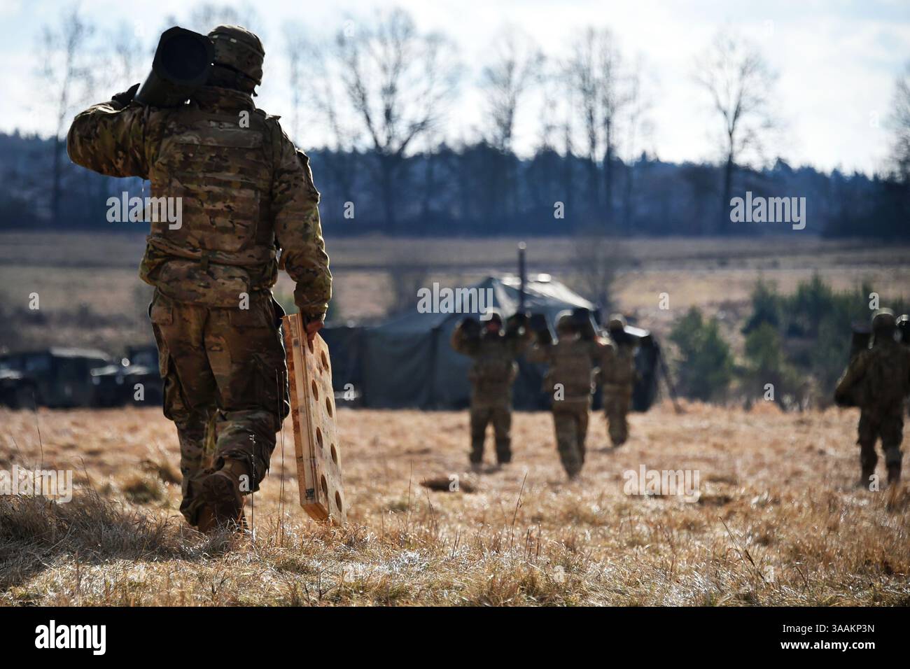 Mar 8, 2018 - Grafenwoehr, Bayern, Germany - U.S. Soldiers with Archer ...